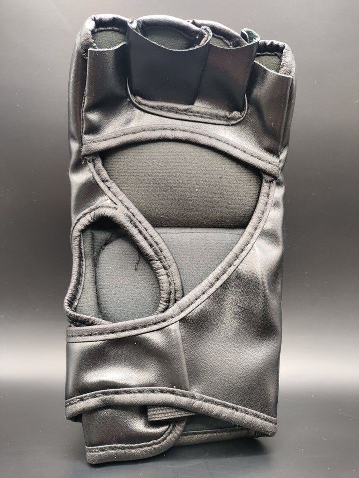 GREGORY RODRIGUES AKA Robocop SIGNED UFC Fighter Glove PSA/DNA COA ...