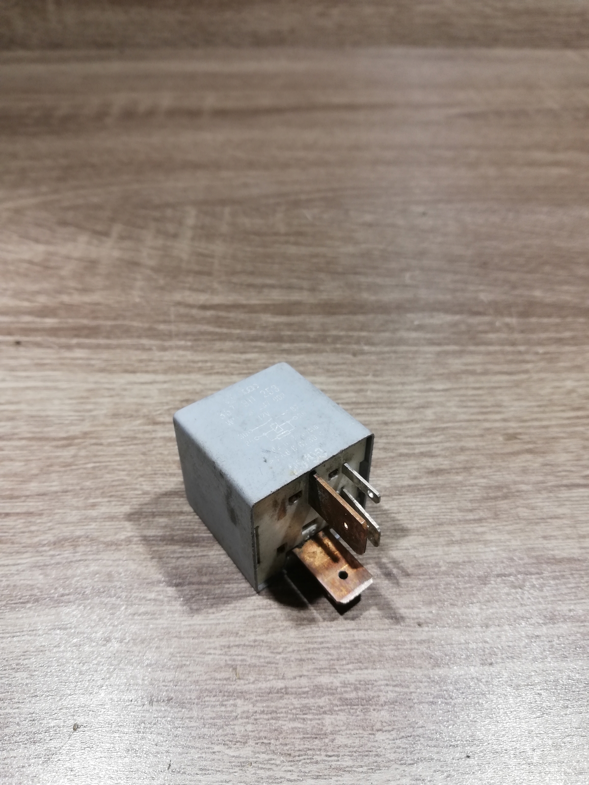 VW Relay Control Module Unit 357911253 103 Silver | eBay