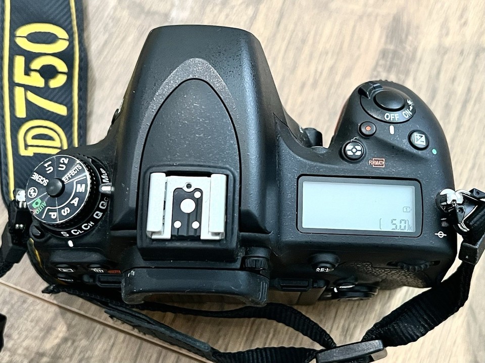 Nikon D750 Digital SLR Camera + 2 Lenses & Extras!! Low Shutter Count ...