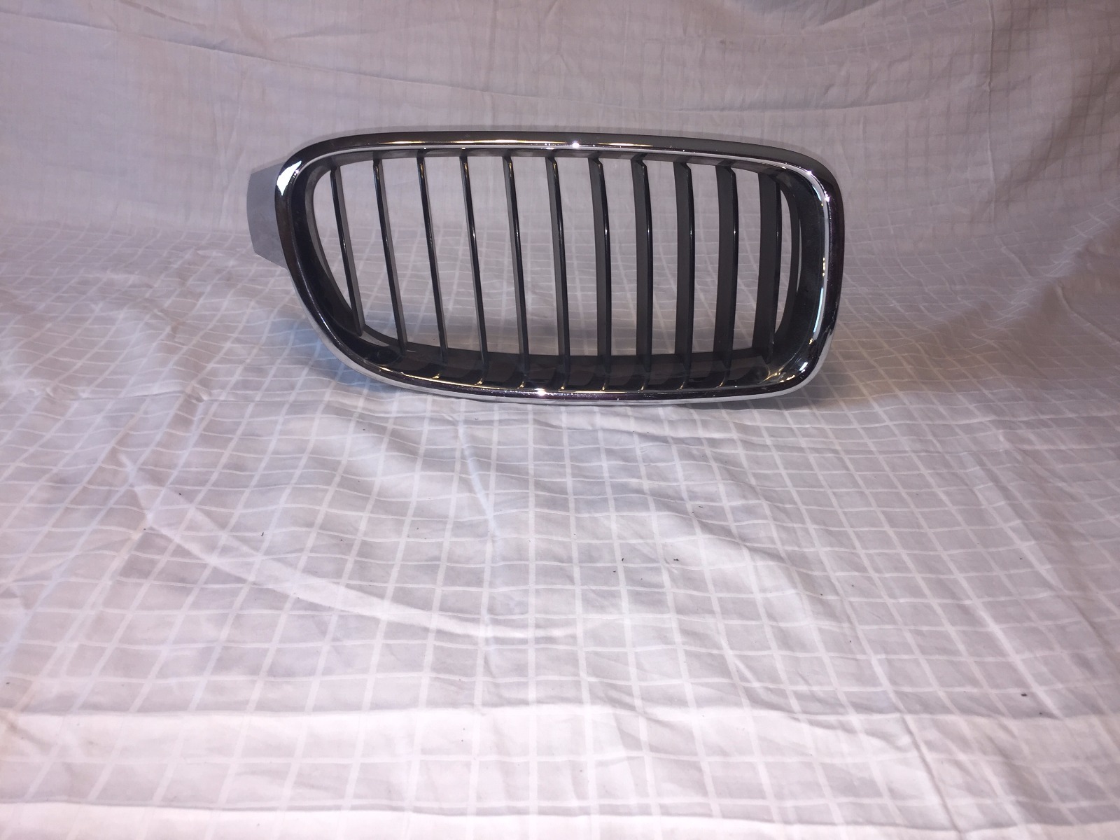 OEM BMW 3 Series Sedan 2012 2013 2014 FRONT BUMPER RH KIDNEY GRILLE ...