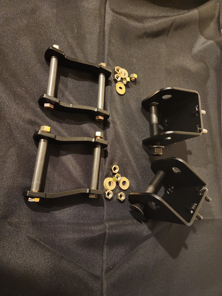 A Body Mopar Offset Aftermarket Leaf Spring Mount Hangers And Shackles ...