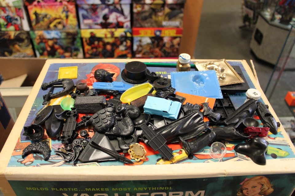 VAC-U-FORM Plastic Molding Playset (1962) Many Extra Parts!, Mattel Inc ...