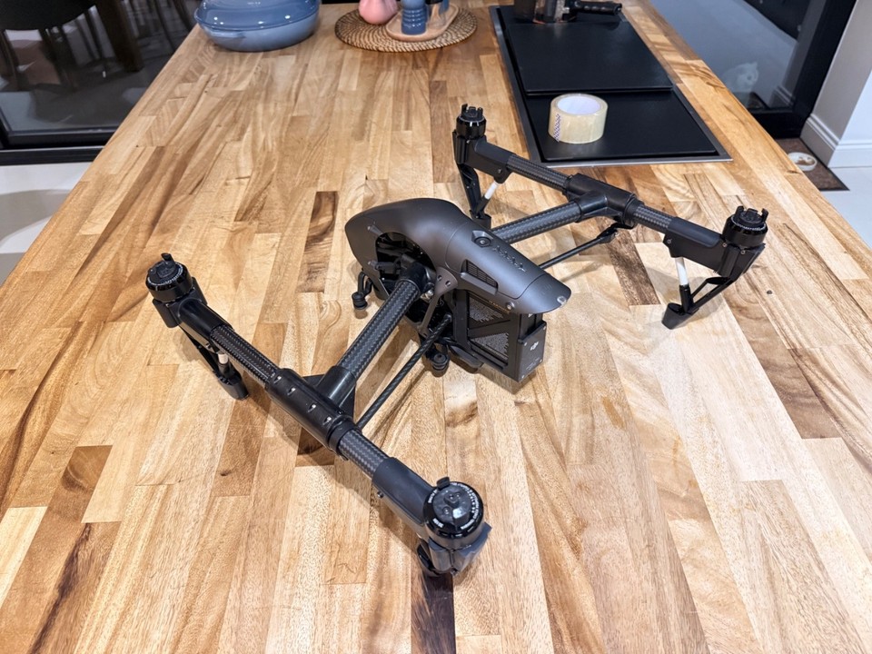 DJI Inspire 1 Pro V2 Black Edition Zemuse X5 Camera - 2 Controllers 4 ...