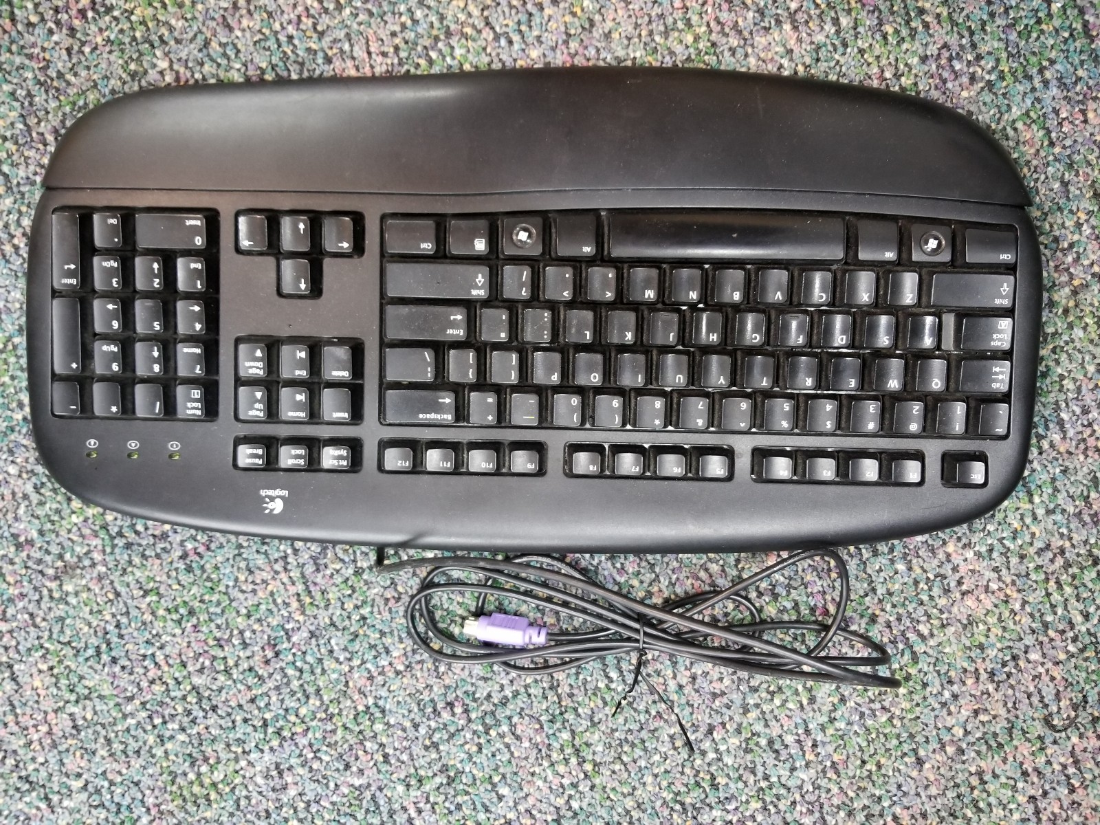 Logitech Deluxe Computer Keyboard PS2 Black Y-SU61 *TESTED* | eBay