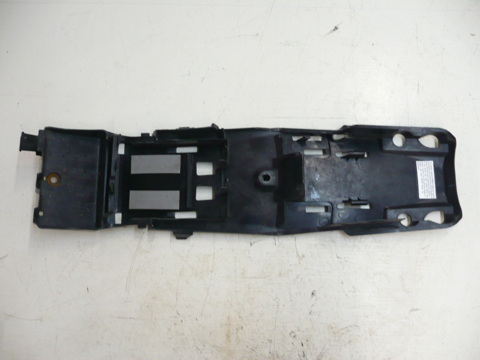 SUZUKI 07 - 08 GSXR1000 REAR FRONT UPPER FENDER UNDERTAIL TRAY OEM ...