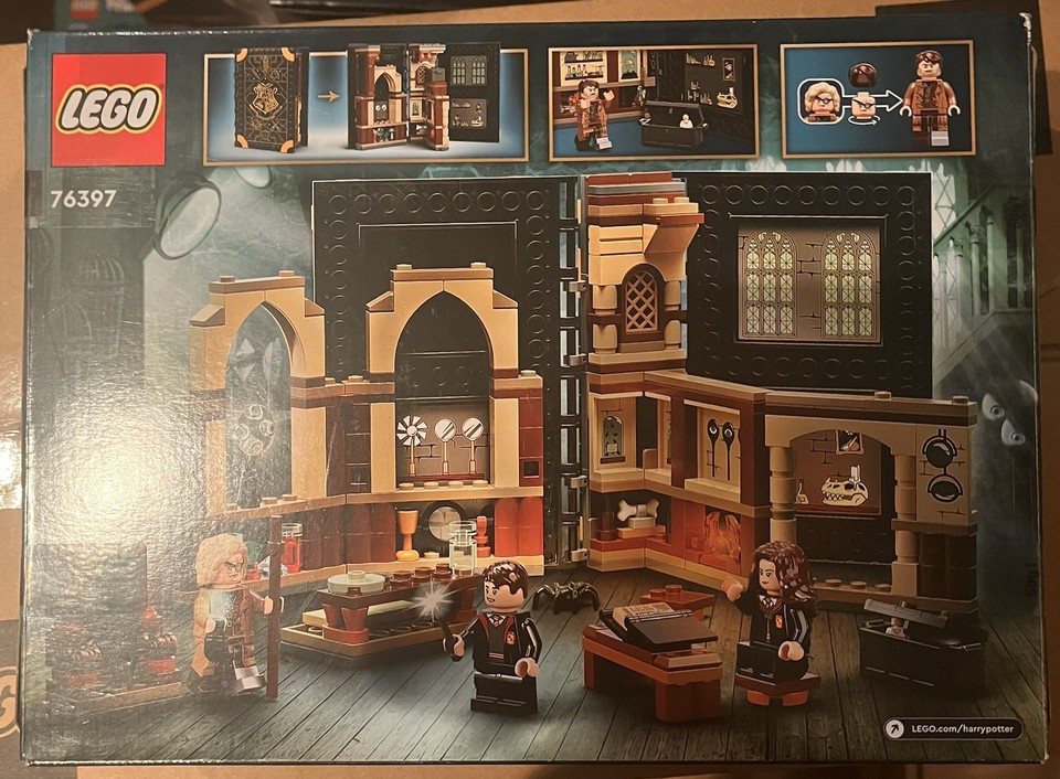 LEGO 76397 Harry Potter Hogwarts Moment Defence Against the Dark Arts ...