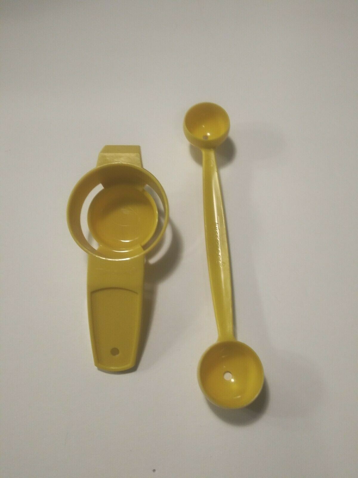 Vintage Tupperware Melon Baller 1333-2 & Egg Separator 779-9 - Yellow ...