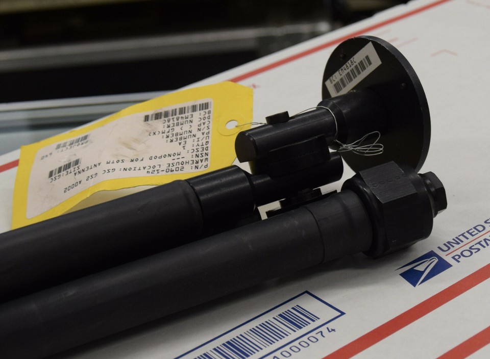 MILITARY TRIVEC AVANT SATCOM 3-PIECE MONOPOD FOR SOTM COTM UHF ANTENNA ...