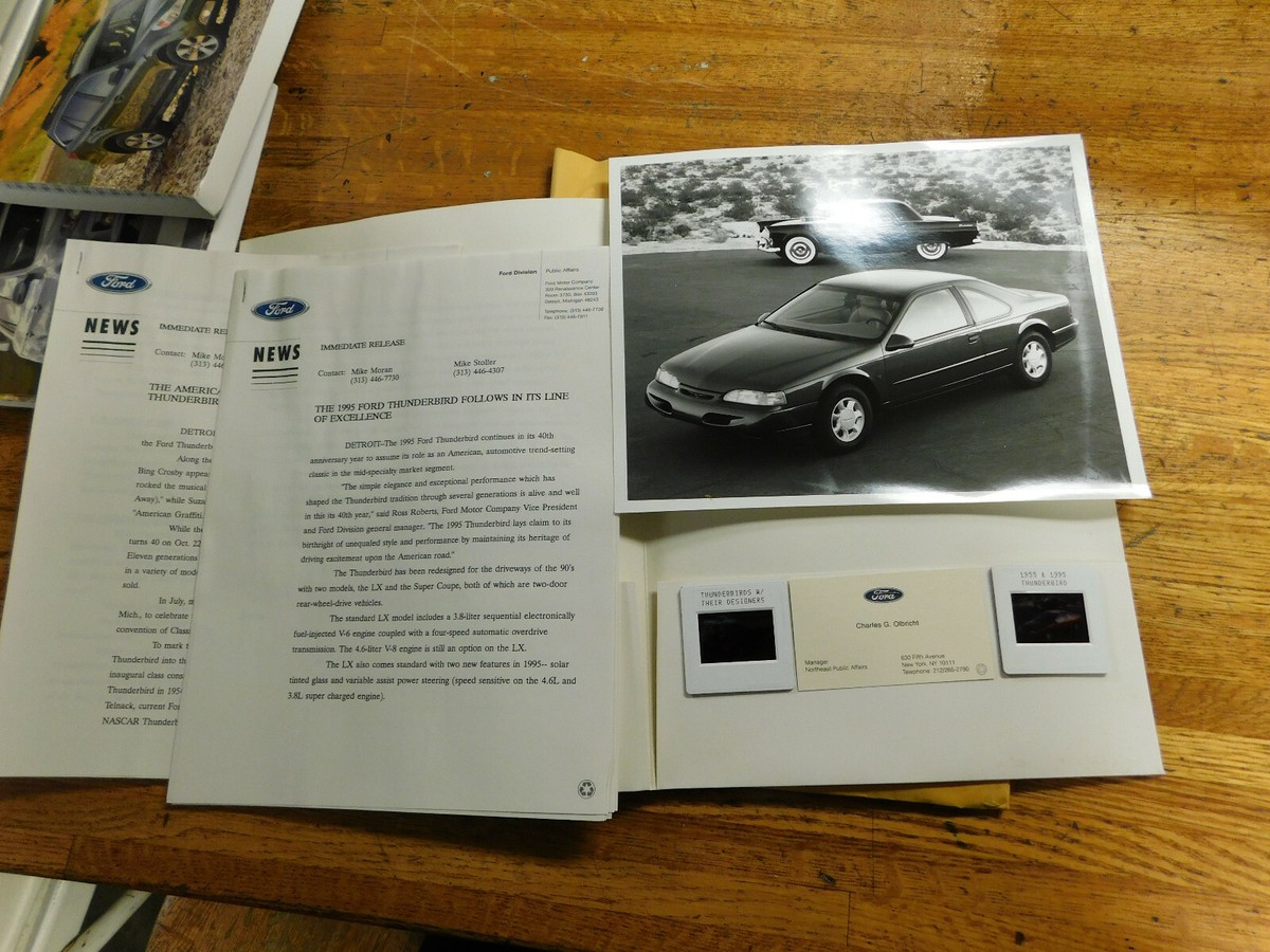 Coche Thunderbird 1995