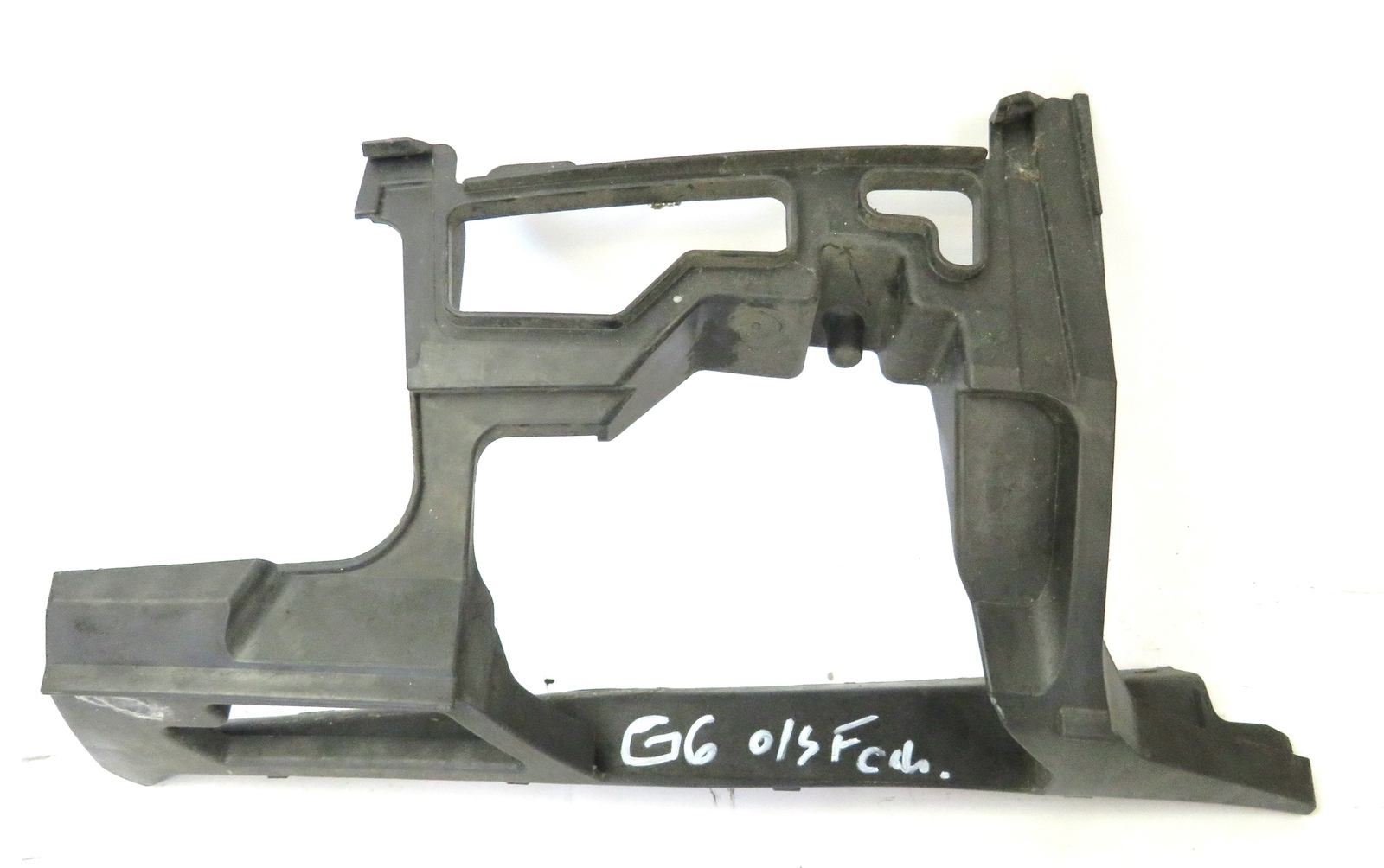 VW Golf Convertible MK6 Driver Front Bumper Support Bracket 5K0807724B ...