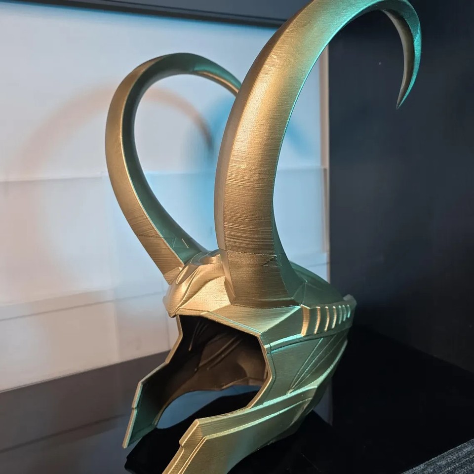 Loki Golden Helmet – God of Mischief Cosplay Helmet | Detachable Horns ...
