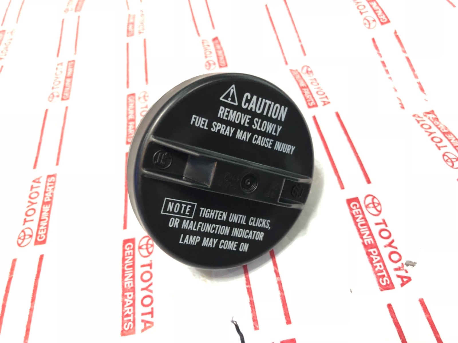 *NEW LEXUS GAS TANK CAP COVER ES250 ES300 GS300 LS400 SC300 SC400 OEM ...