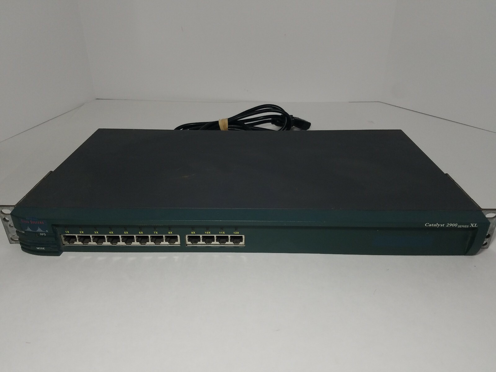 Cisco Catalyst 2900 XL Series WS-C2924-XL-EN 24 Port Switch w/ Cord ...