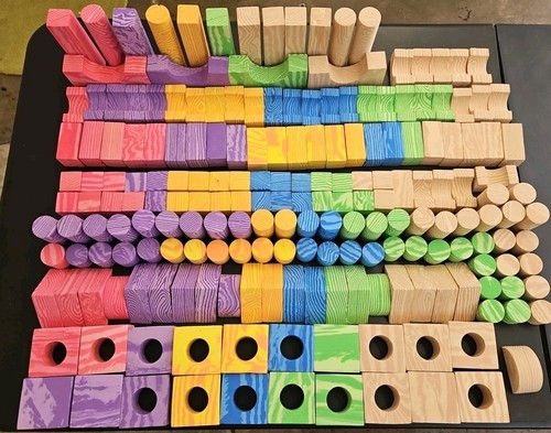 VERDES Foam Wood Grain Looking Building Blocks 204 Piece Set Fun Colors ...