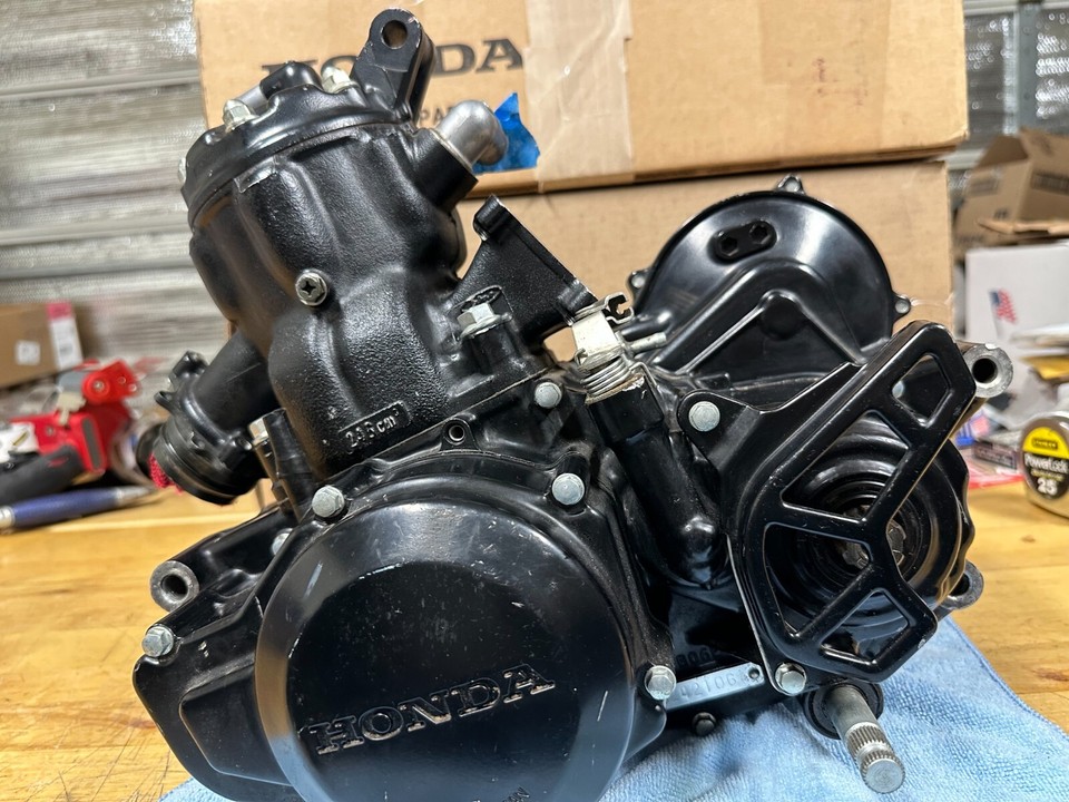 HONDA 1985 ATC250R 250R ATC TRX250R TRX R TAKE OUT OEM ENGINE NEW NEVER ...