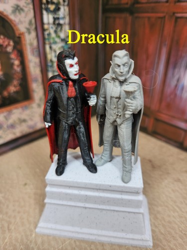1:24 (half scale) Dracula Vampire. Part of halloween figures collection ...