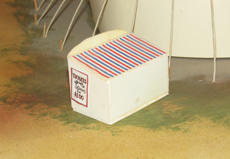 2 IHC ho COTTON CANDY & CARNIVAL GAME BOOTHS with Figure for Model ...