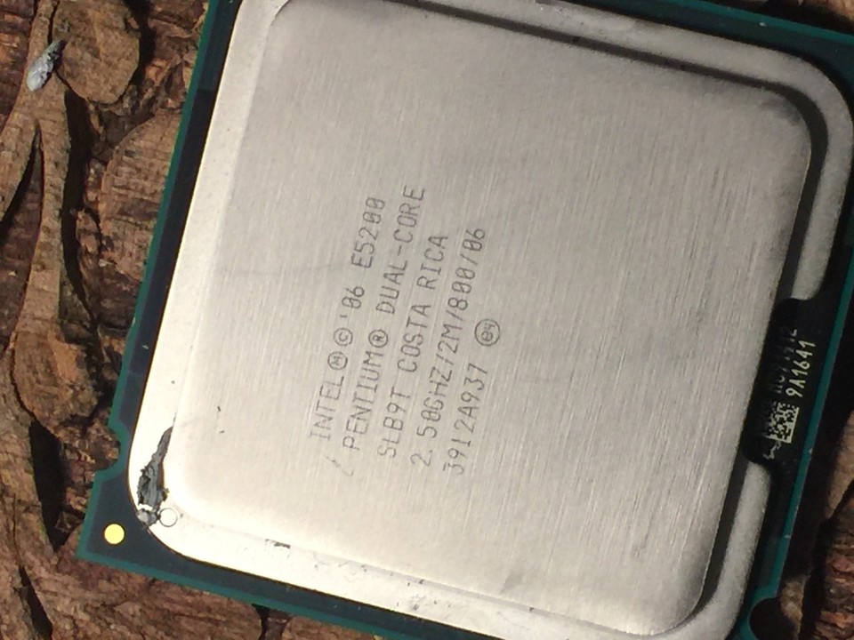 Intel Pentium Dual Core E5200 2.5 GHz 2MB 800MHz 06' SLB9T PC CPU Processor | eBay