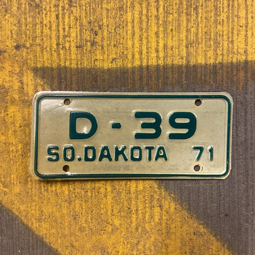 1971 South Dakota MOTORCYCLE DEALER License Plate D 39 Low Number Two ...