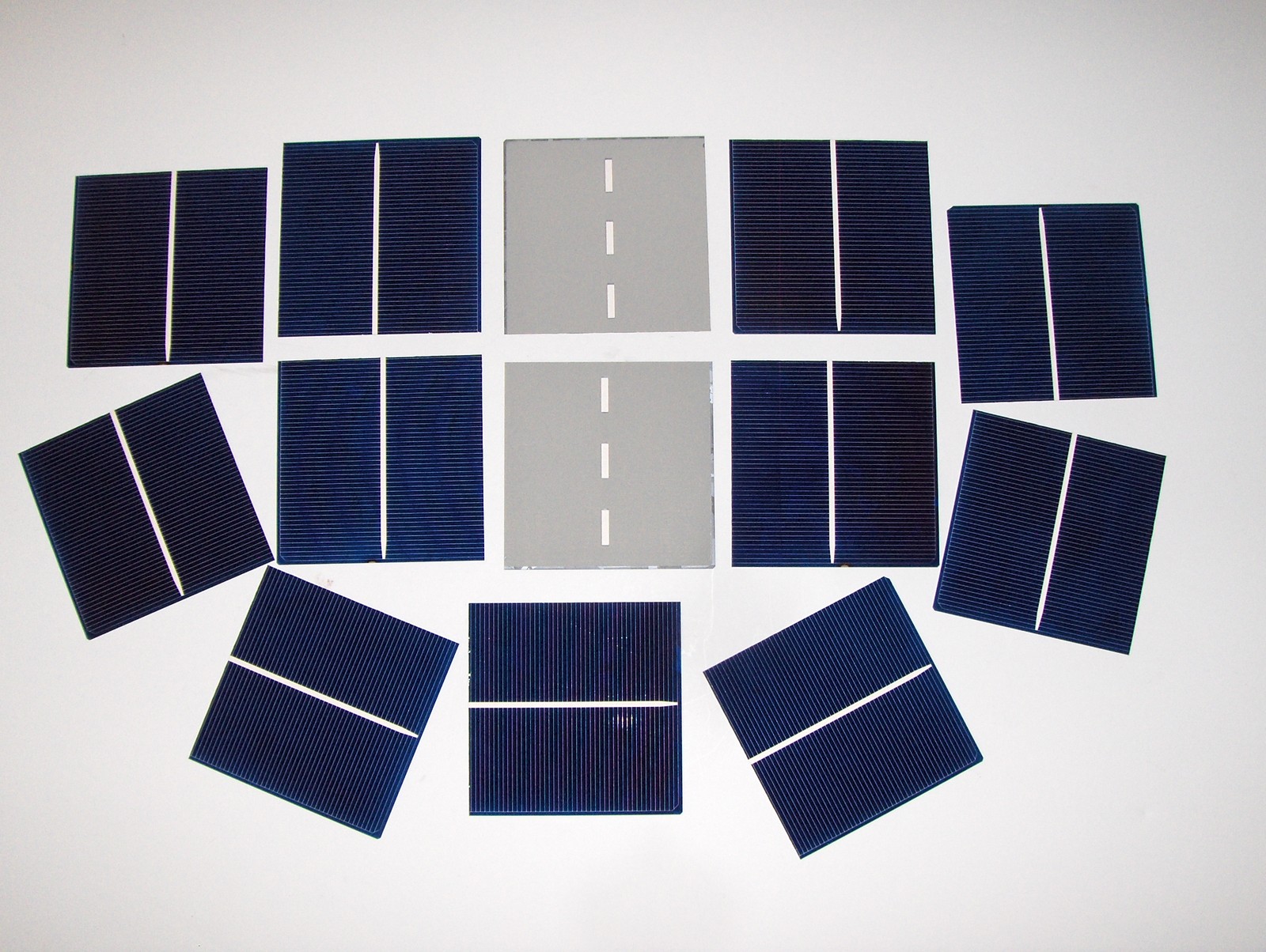40 3" x 3" solar cells, solar panels .5V x 1.8A=32 watts diy solar cell ...