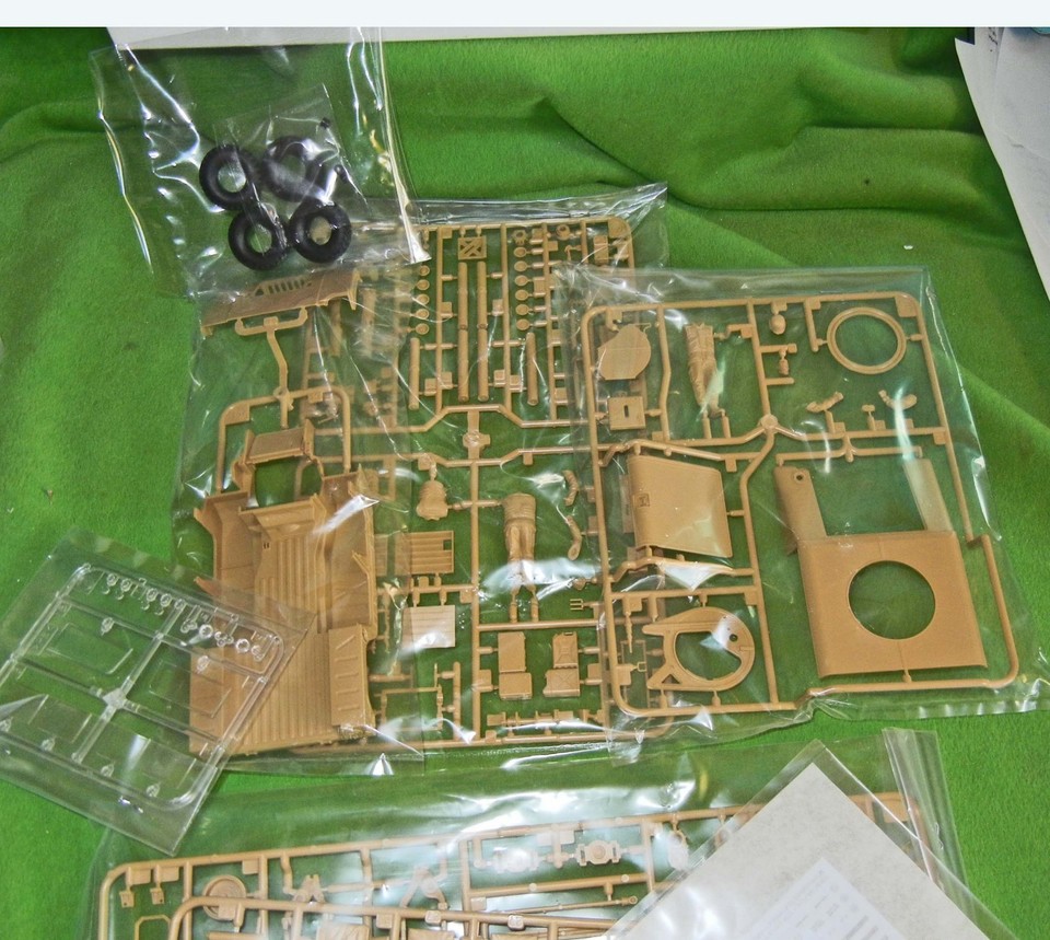 Tamiya M1046 Humvee Tow Missile Carrier model kit, complete, open box ...