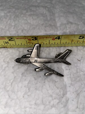 USAF UNITED STATES AIR FORCE KC-135 REFUELING TANKER PLANE 2”PIN/LAPEL ...