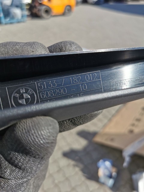 BMW F10 M5 Abdeckung Fensterrahmen Tür vorne rechts 51337182012 online ...