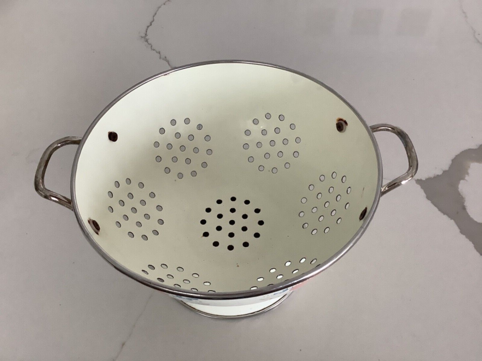 Vintage Enamelware Colander White W/ Geese & Floral Hearts by Interpur ...