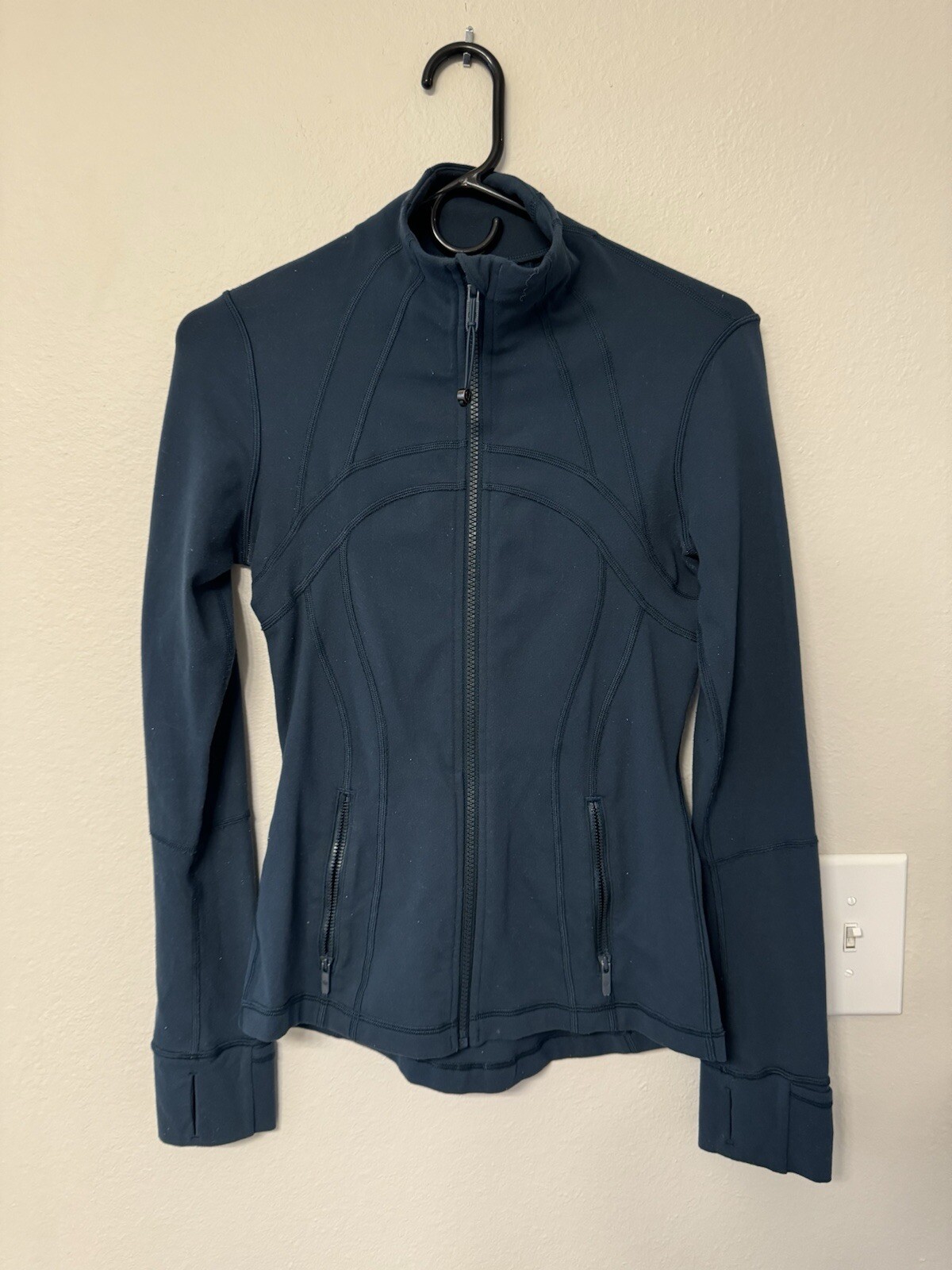 Lululemon Define Jacket Blue Thumbholes Size 4 - Gem