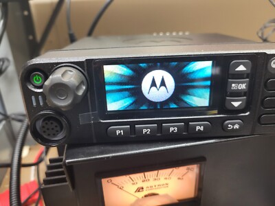 MOTOROLA XPR5550e UHF 403-470MHz mobile radio AAM28QNN9RA1AN MOTOTRBO ...