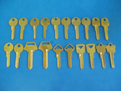 36 PIECE ANTIQUE FORD CAR KEY BLANK ASSORTMENT CLASSIC VINTAGE | eBay