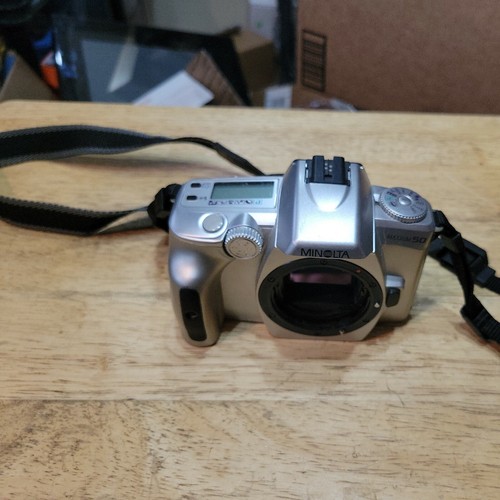 Minolta Maxxum 50 35mm Camera Body w/strap - Tested and working ...