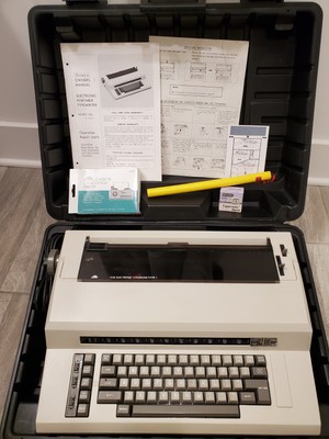 Typewriters & Word Processors - Word Processor Computer