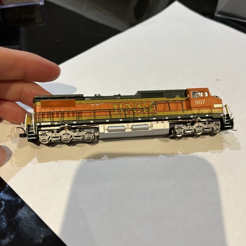 N scale locomotive Atlas DCC BNSF (80-4) | eBay