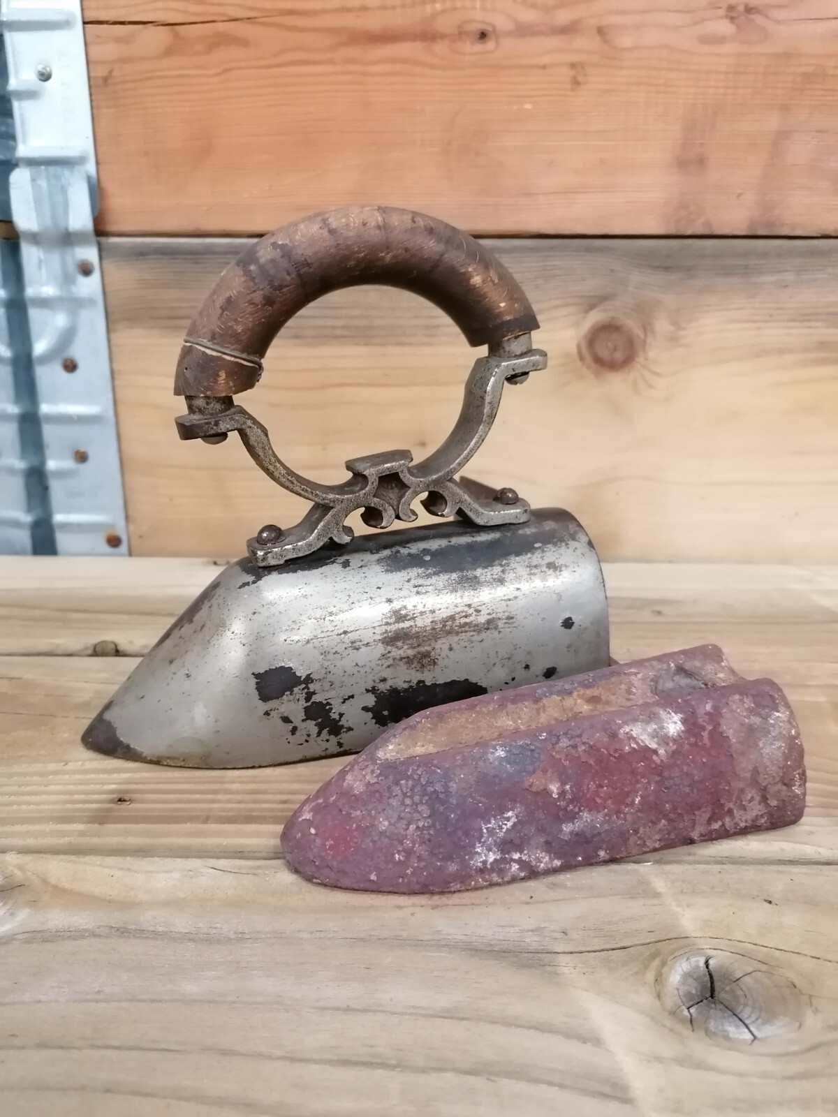 Antique Flat Iron Sad Iron Sadiron Smoothing Iron -Free shipping- | eBay