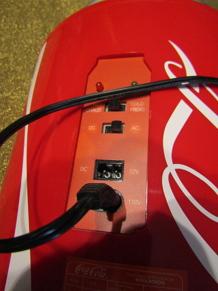 Compact Coca-Cola Can Refrigerator, Mini Countertop Coke Soda Retro ...