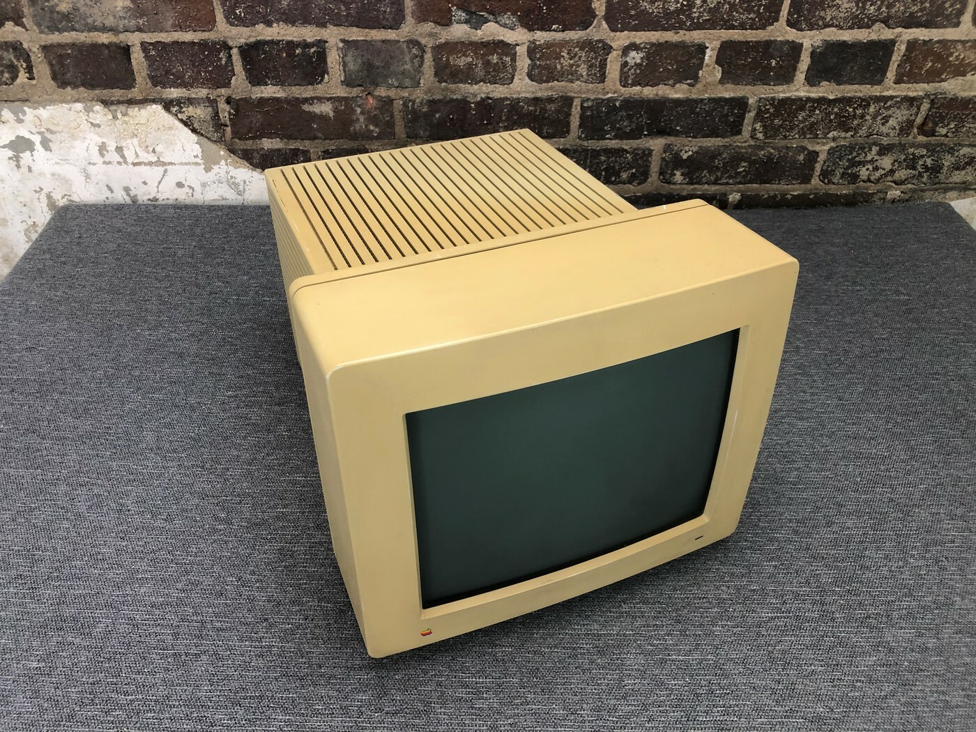 Apple High-Resolution Monochrome CRT Computer Monitor | eBay