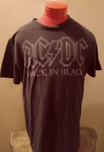AC/DC Back In Black T-Shirt Size Medium | eBay
