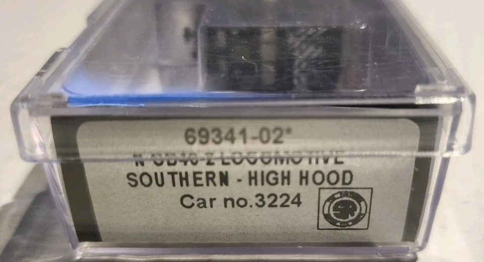 InterMountain N Scale SD40-2 Locomotive Southern #3224 High Hood | eBay