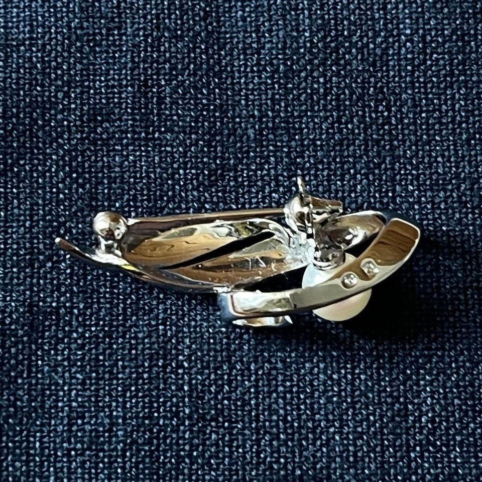 Excellent condition Mikimoto silver pearl leaf brooch | eBay Australia