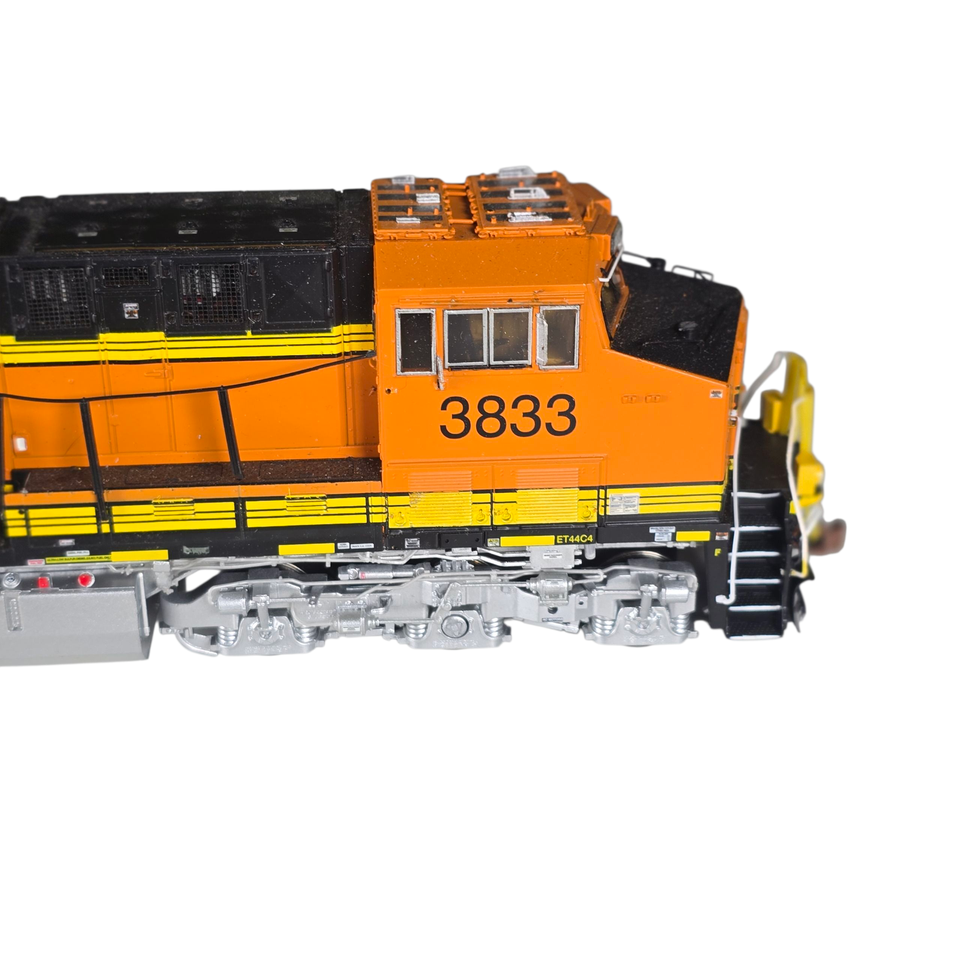 BNSF 3833 ET44C4 Diesel Locomotive Model Train Engine BNSF Orange Black ...