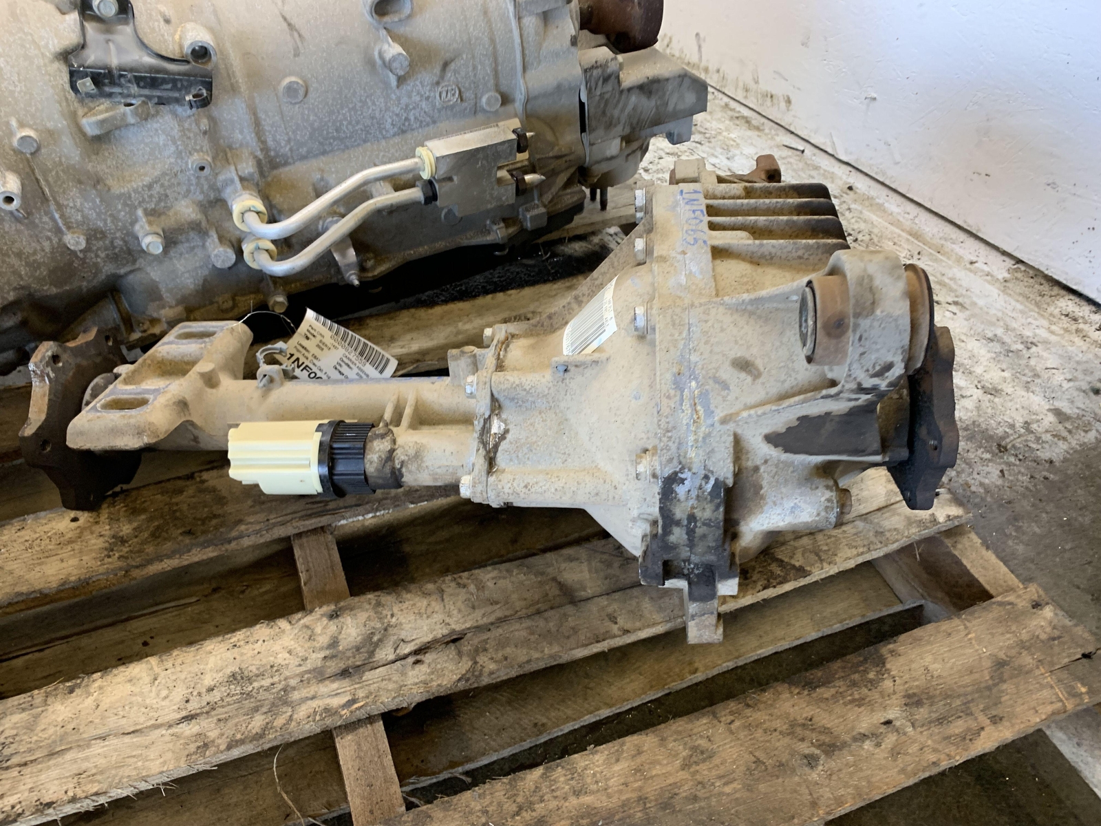 GMC Sierra 1500 Z71 5.3L V8 4X4 Front Axle Carrier Assembly 3.42 2005 ...