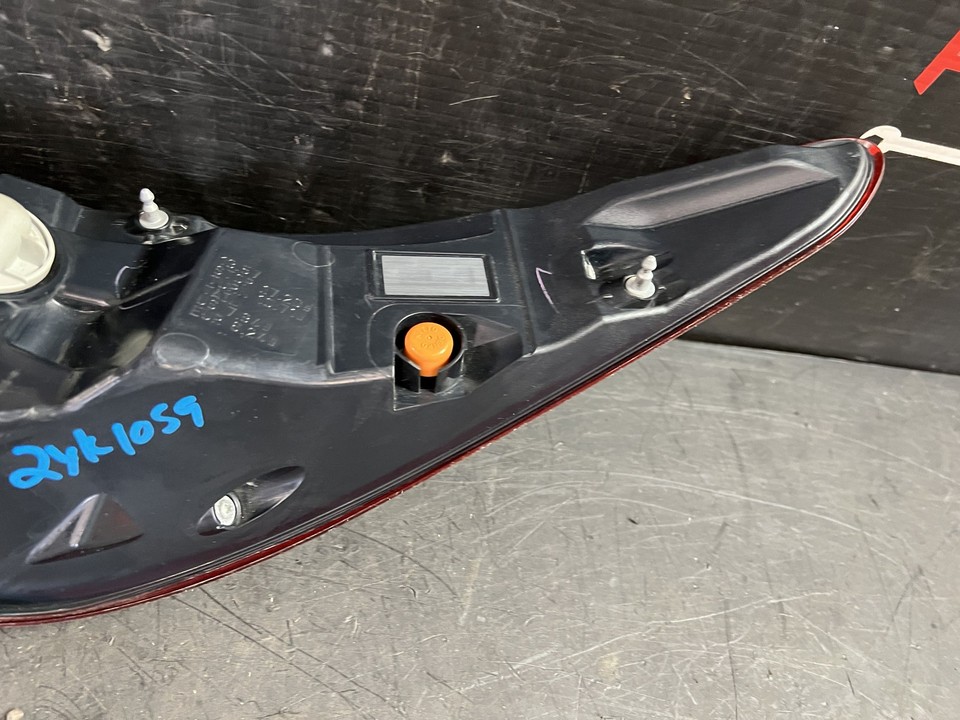 18-23 INFINITI Q50 DRIVER LEFT QUARTER PANEL MOUNTED TAIL LIGHT STOP ...