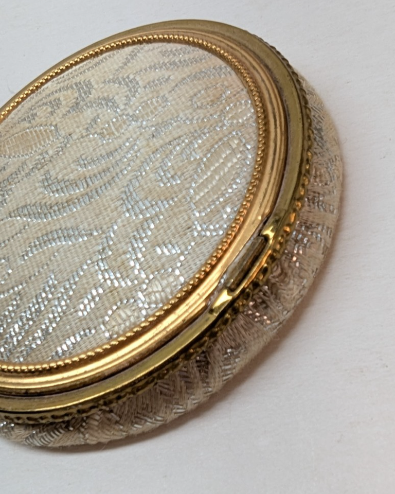 Vintage Needlepoint Compact Floral Round Powder Puff Mirror Gold Toned ...