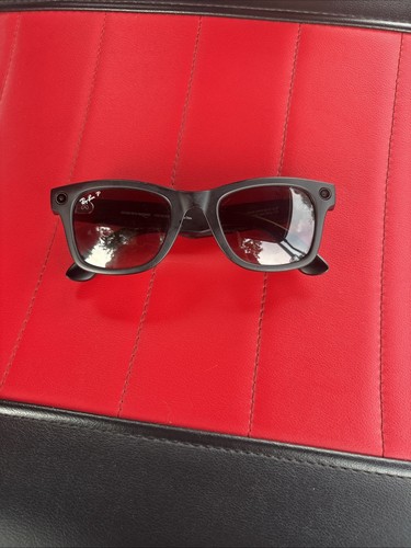 Ray-Ban Meta Wayfarer Smart Glasses Matte Black Polarized Gradient ...