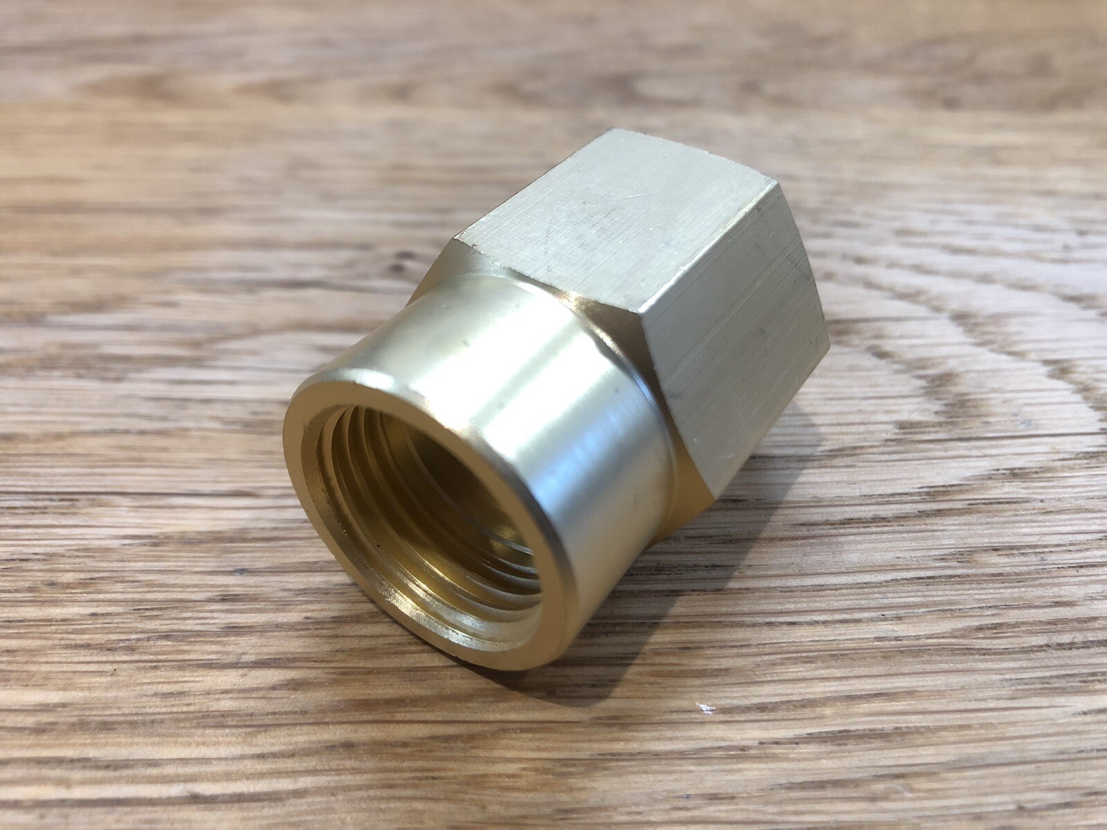 GAS REGULATOR ADAPTOR ARGON REGULATOR TO CO2 BOTTLE FITTING CONNECTOR ...