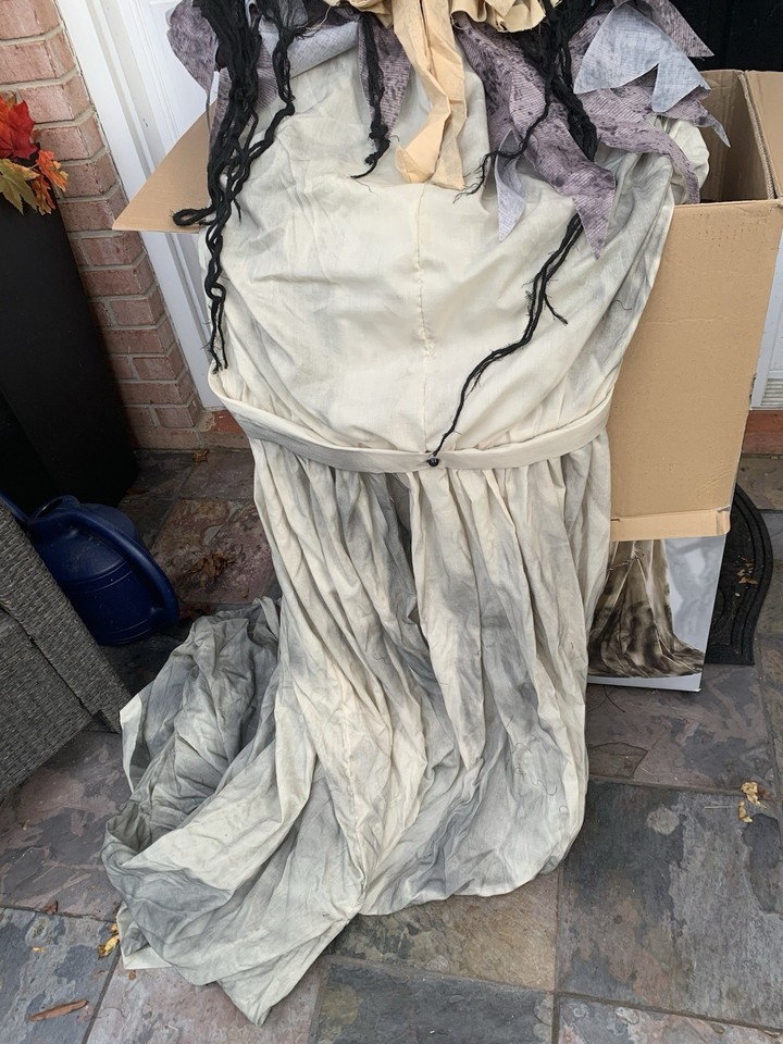 Spirit Halloween 7 Ft Darling Dolly Animatronic Witch Animated Ghoul ...