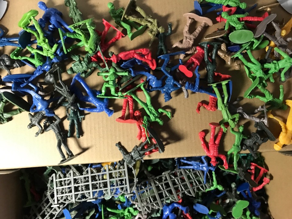 Huge Lot 300 Plastic Mini Army Men Vintage Bulk Action Figures Toy ...