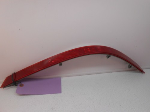 Mercedes MB-R-Class Right Passenger Rear Bumper Reflector OEM ...
