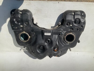 06-11 Mercedes ML350 W164 Fuel Tank Gasoline Reservoir Tank 164 471 00 ...